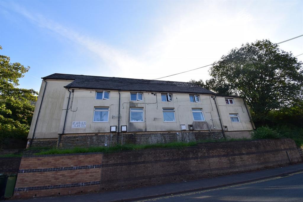 Caerphilly Road, Caerphilly 2 bed house - £610 pcm (£141 pw)