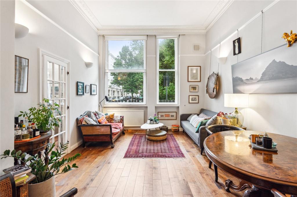 Warwick Square, London, SW1V 2 bed flat - £1,100,000