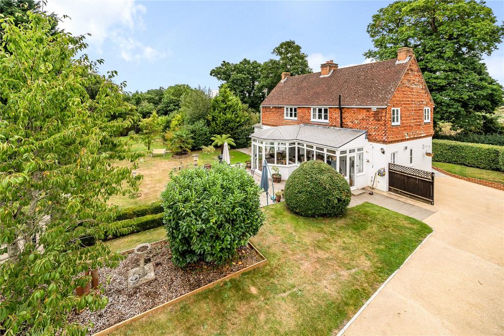 Woodhill, Send, Woking, Surrey, GU23 4 bed detached house for sale - £ ...