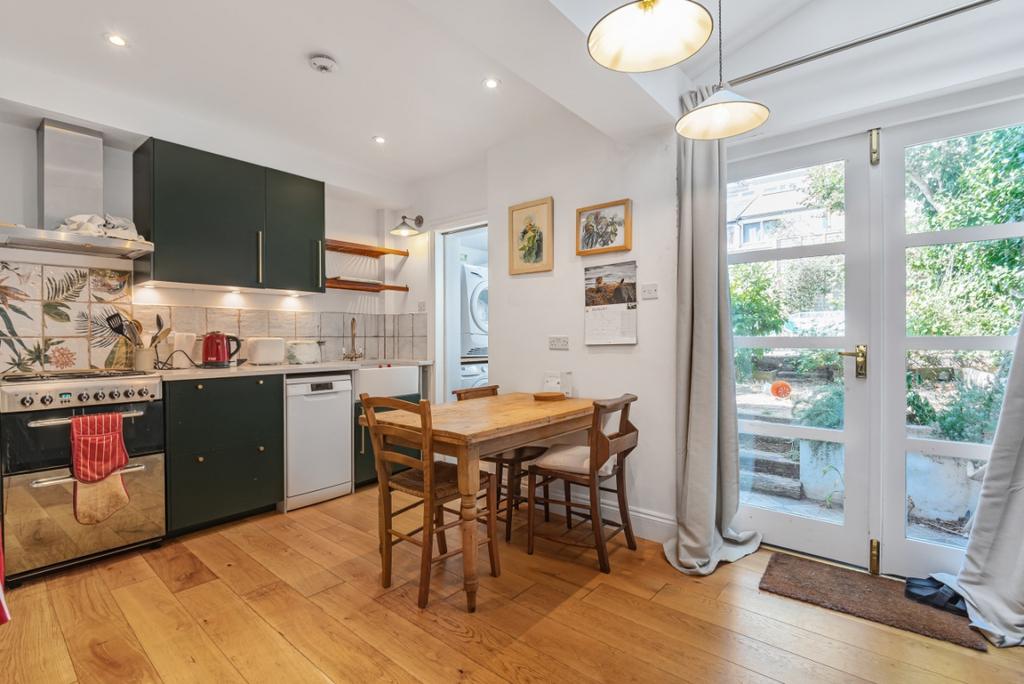 Elder Road London SE27 2 bed house - £1,950 pcm (£450 pw)