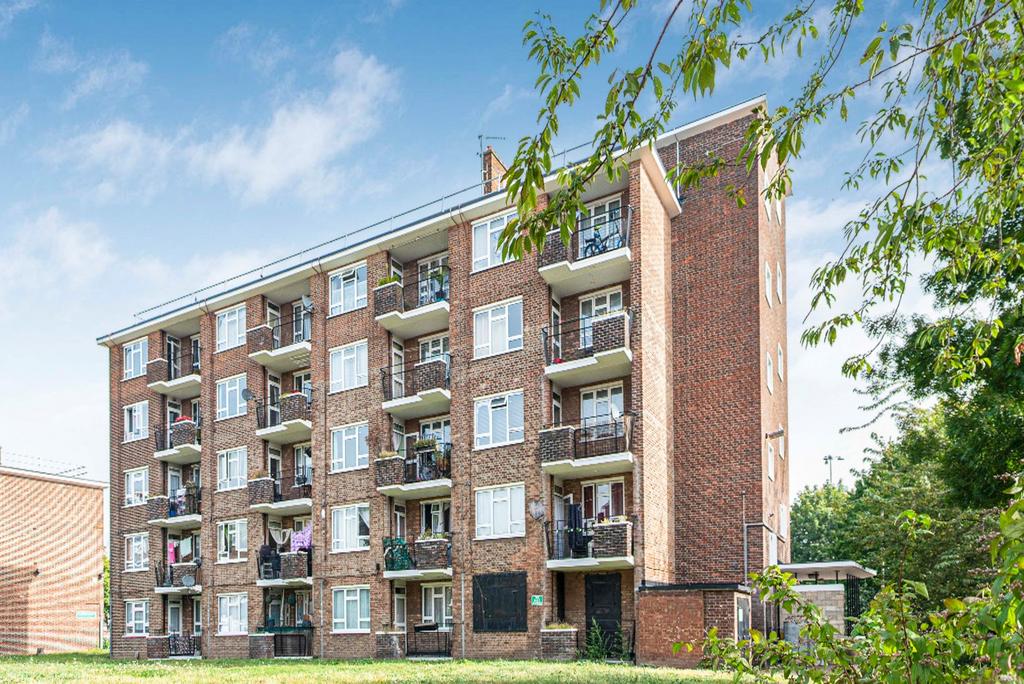 Patmore Estate, London, SW8 1 bed flat for sale - £280,000