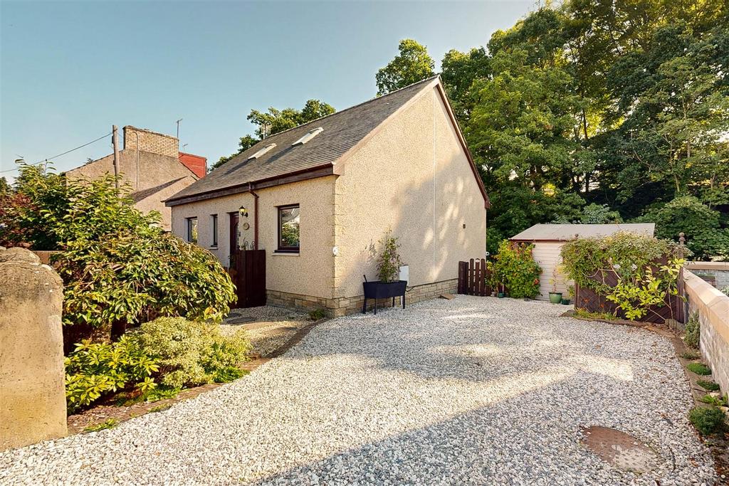 Perth Road, Scone, Perth 3 bed detached house for sale - £235,000