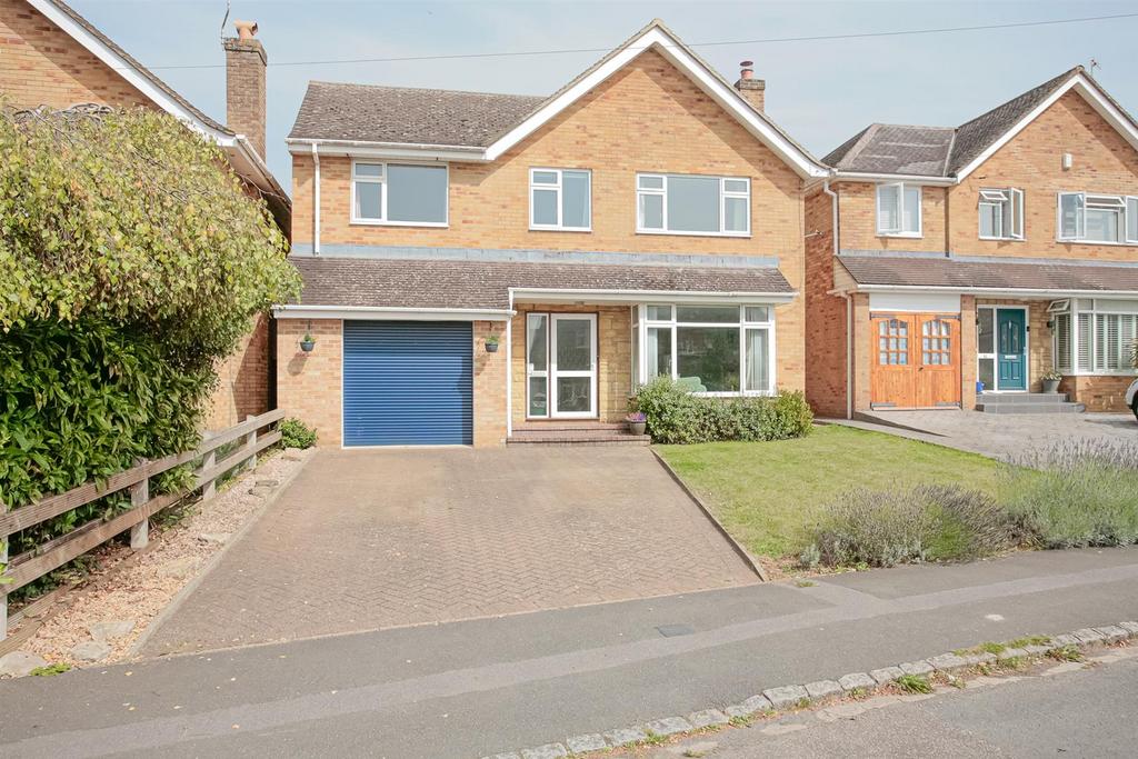 Long Hanborough, Witney 4 bed detached house - £585,000