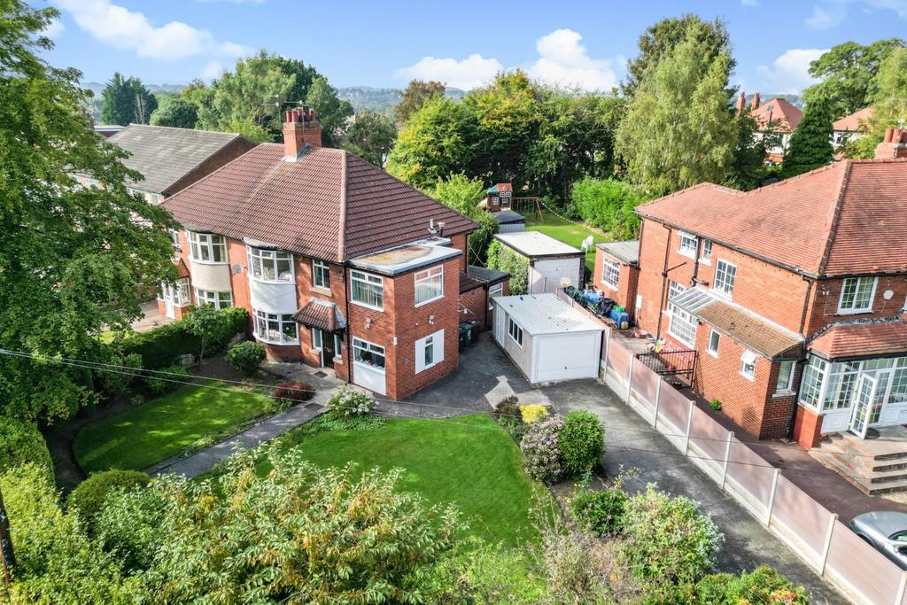 Primley Park Crescent, Alwoodley, Leeds 4 bed semi-detached house - £ ...