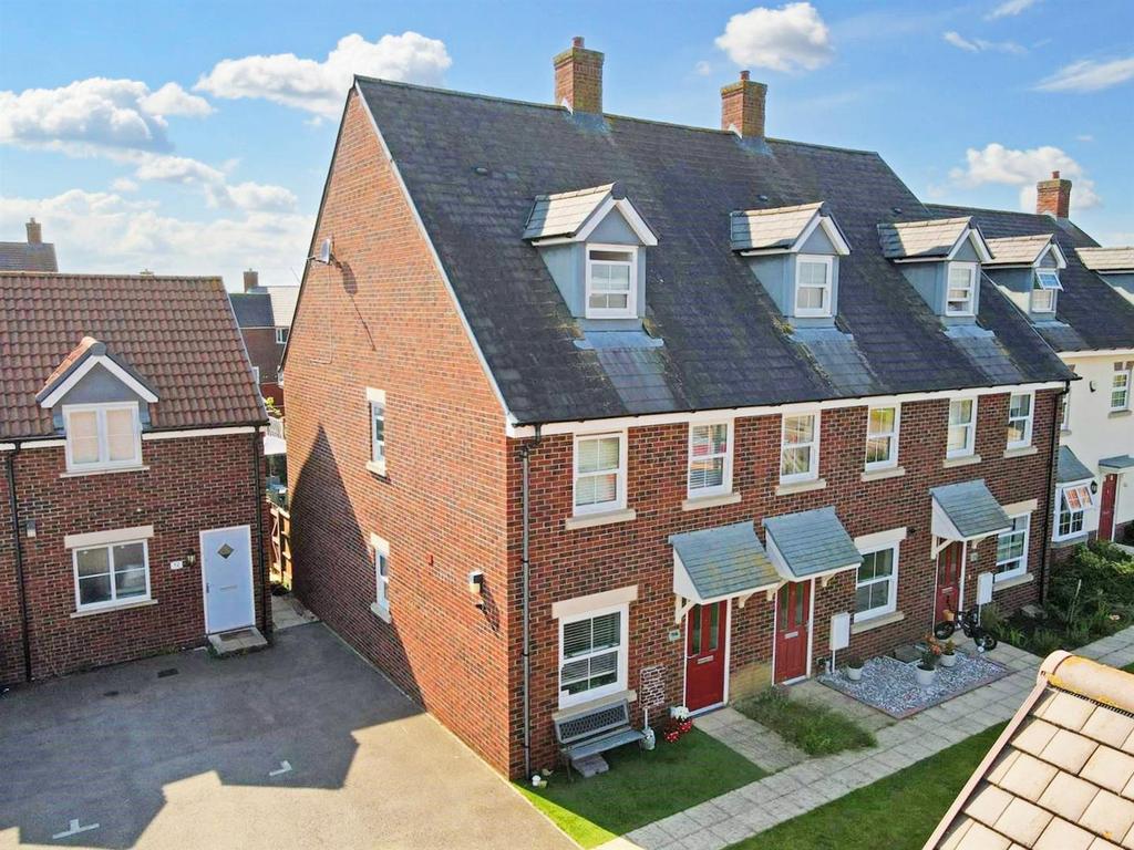 Avocet Road, Wixams, Bedford 3 bed end of terrace house - £339,995
