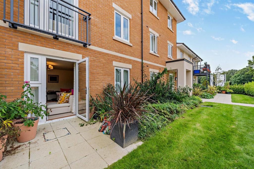 Gordon Court, Flood Lane, Bridport 2 bed apartment for sale - £390,000