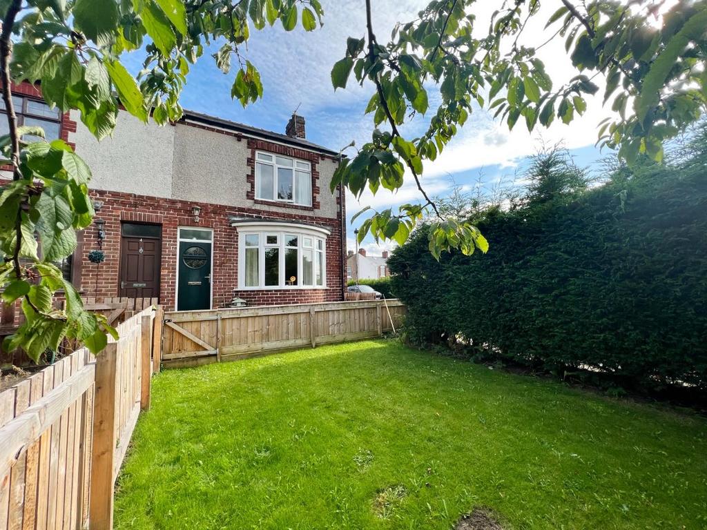 Tudhoe Park Villas, Spennymoor 2 bed end of terrace house - £135,000