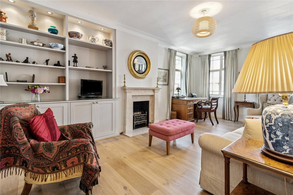 Leonard Court, Edwardes Square, London 2 bed flat - £3,683 pcm (£850 pw)