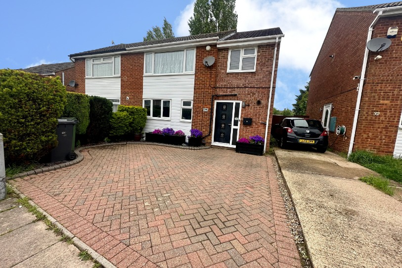 Alfriston Close Luton LU2 8RA 4 bed semi-detached house - £2,000 pcm (£ ...