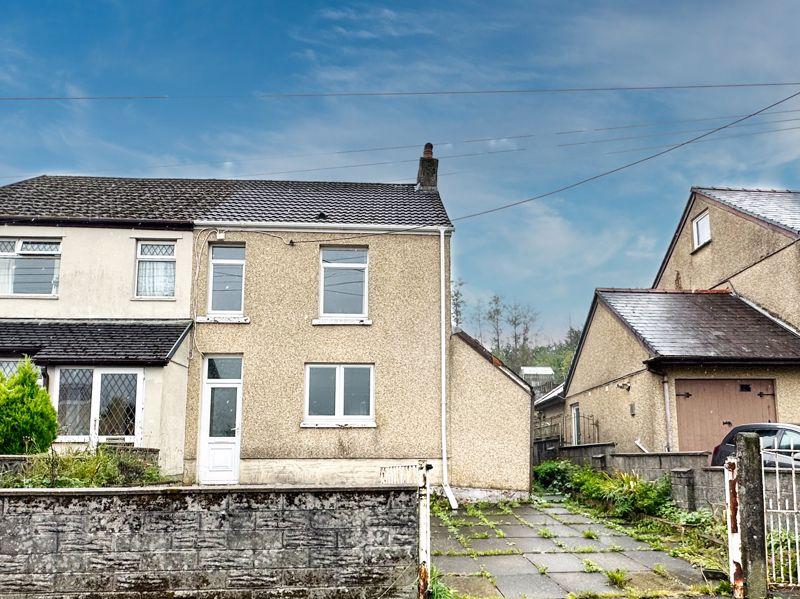 Main Road Dyffryn Cellwen Sa10 9hr 3 Bed Semi Detached House For Sale