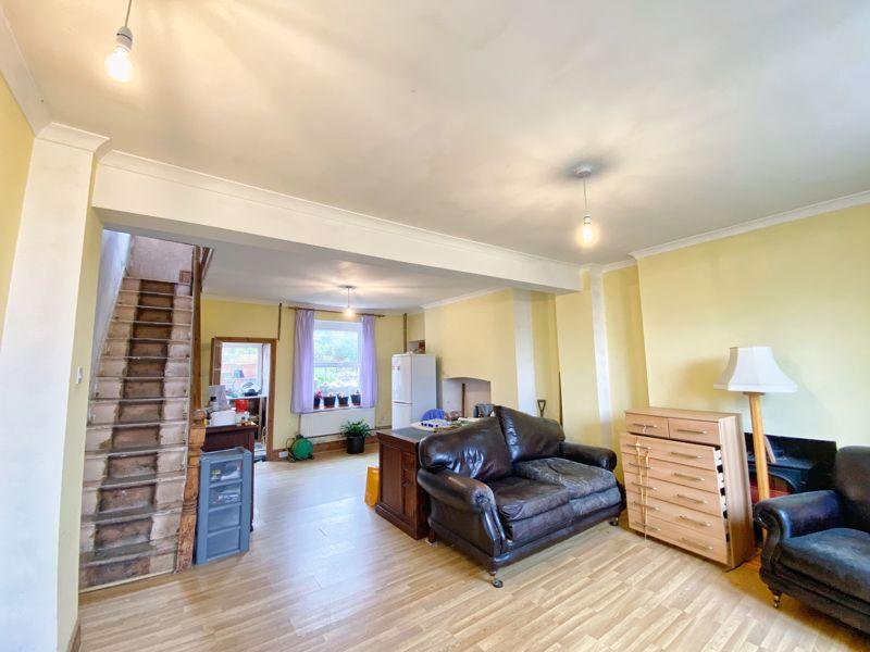 Main Road Dyffryn Cellwen Sa10 9hr 3 Bed Semi Detached House For Sale