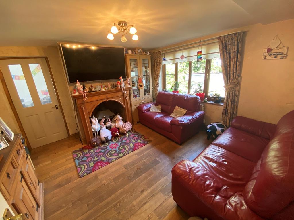 Bro Clywedog, Llanfair Clydogau, Lampeter, SA48 5 bed detached house ...
