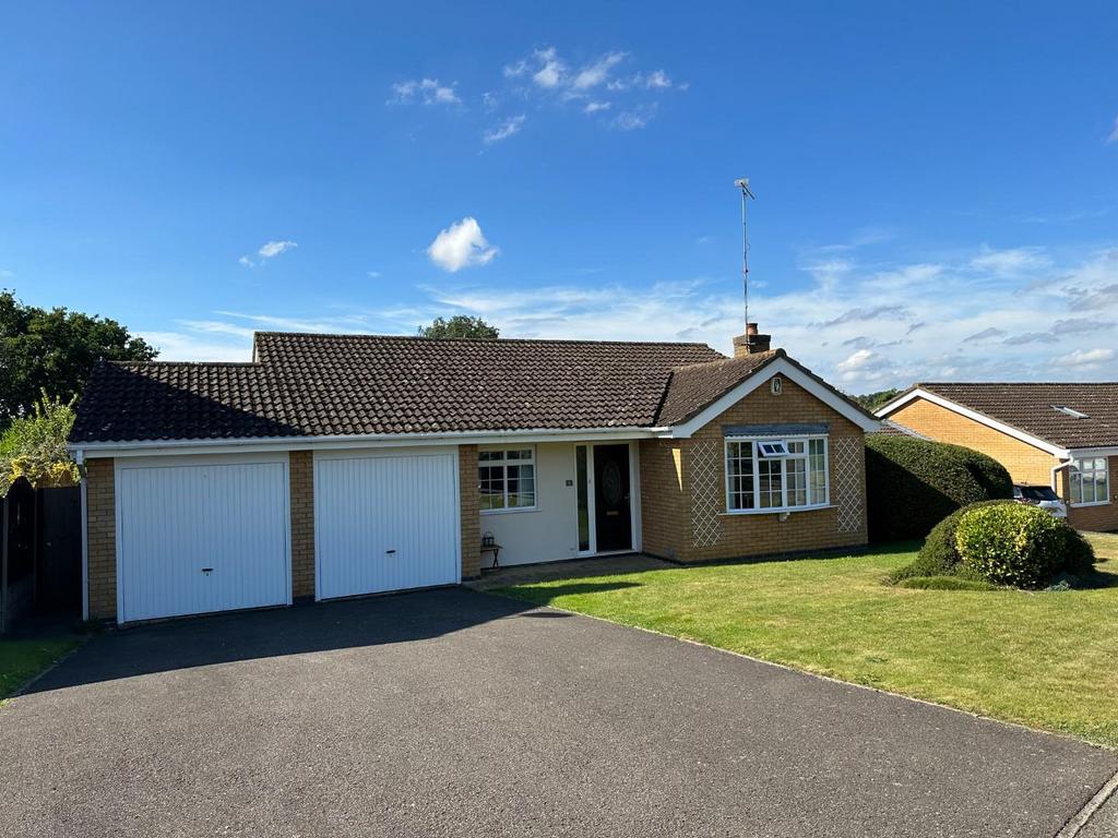 Wensleydale, Kingsthorpe, Northampton NN2 3 bed detached bungalow for ...