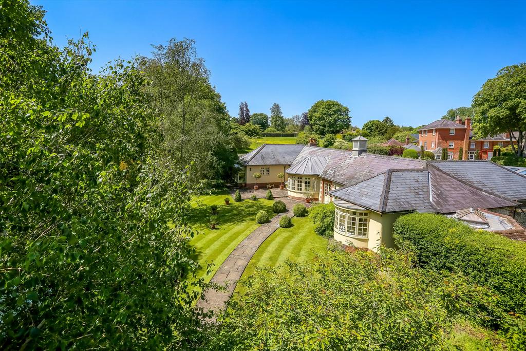 Crawley, Winchester, Hampshire, SO21 3 bed detached house - £1,350,000