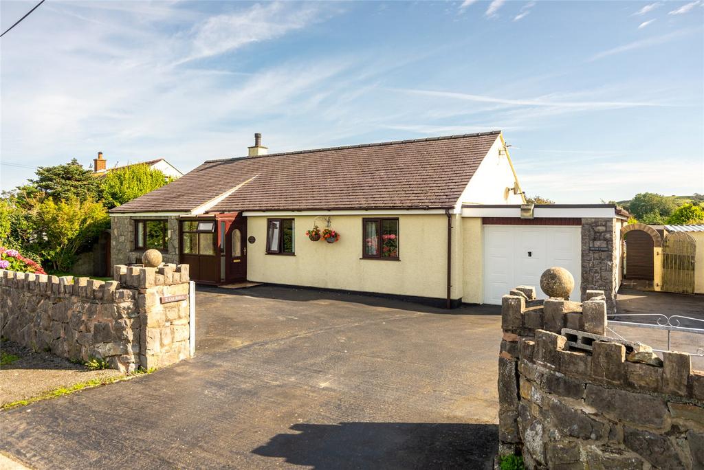 Llannerch-y-Medd, Isle of Anglesey, LL71 3 bed bungalow for sale - £420,000