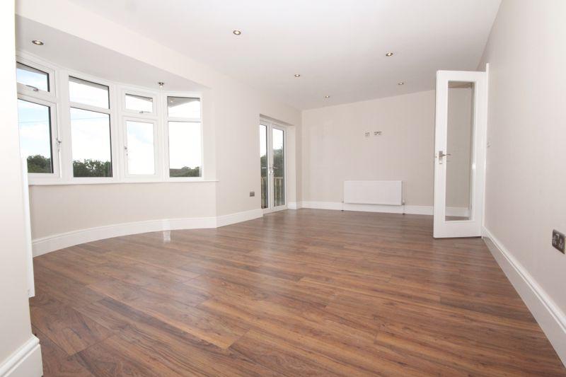 Beacons Bottom 4 bed detached house to rent - £2,700 pcm (£623 pw)