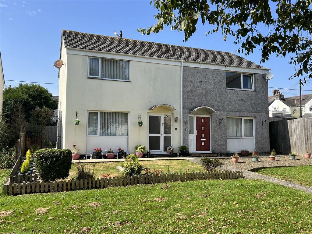 Watering Hill Close, St. Austell 2 bed semi-detached house - £220,000