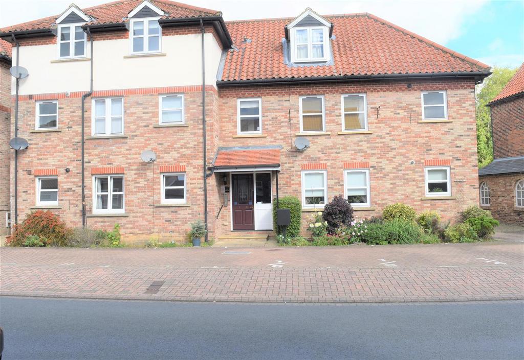 Waterside, Ripon 1 bed flat - £122,500