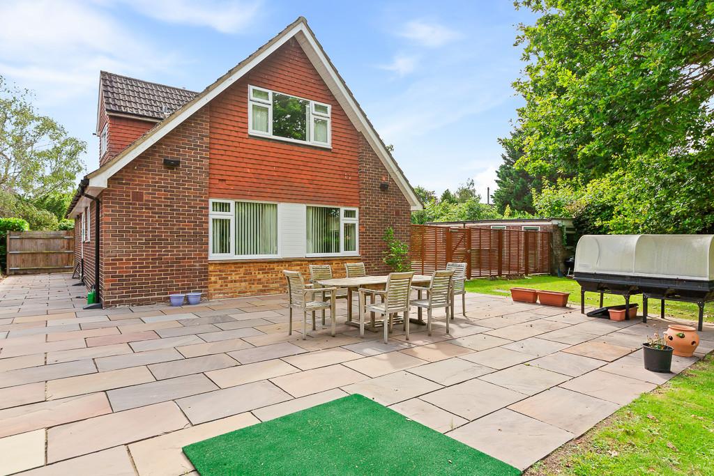 Ashtead 4 bed detached house - £1,100,000