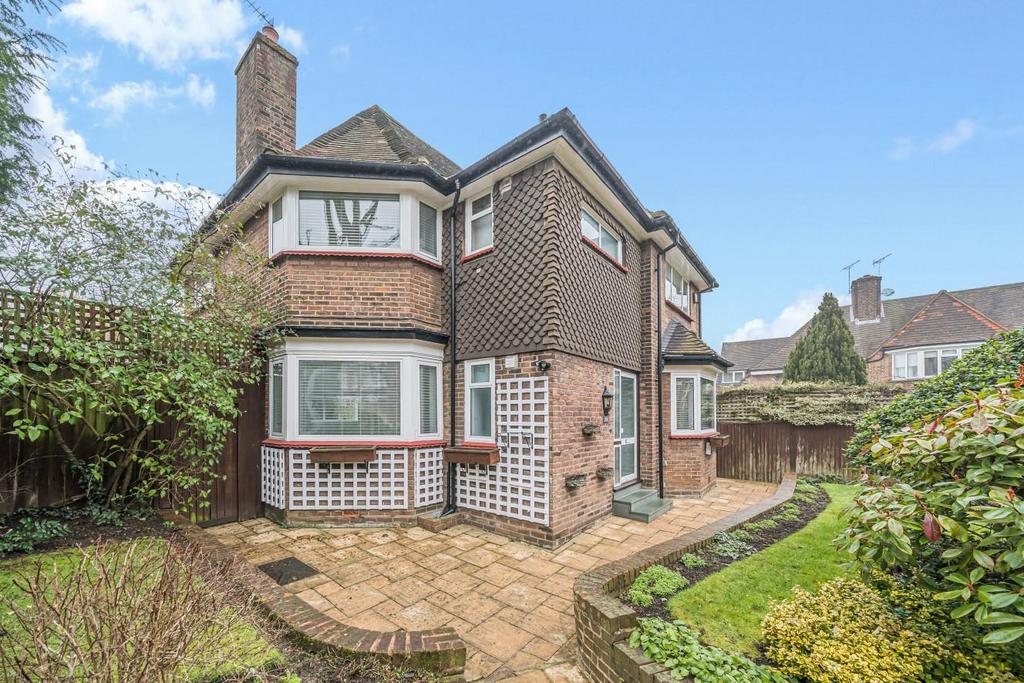 Muswell Hill Road, Muswell Hill 4 bed detached house - £1,675,000