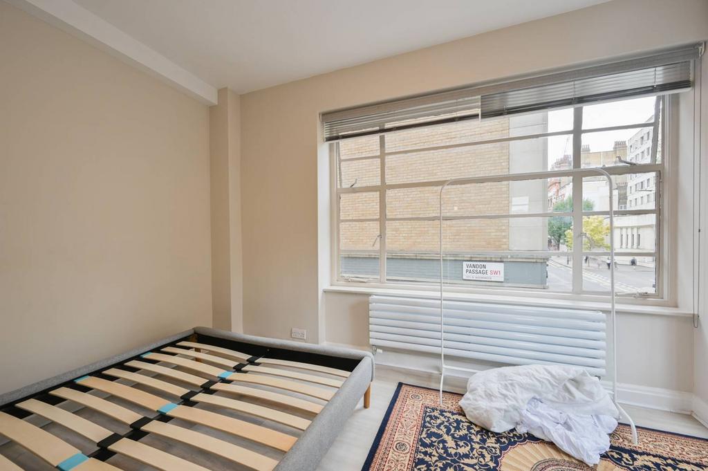 Petty France, St James's, London, SW1H 1 bed flat - £2,249 pcm (£519 pw)