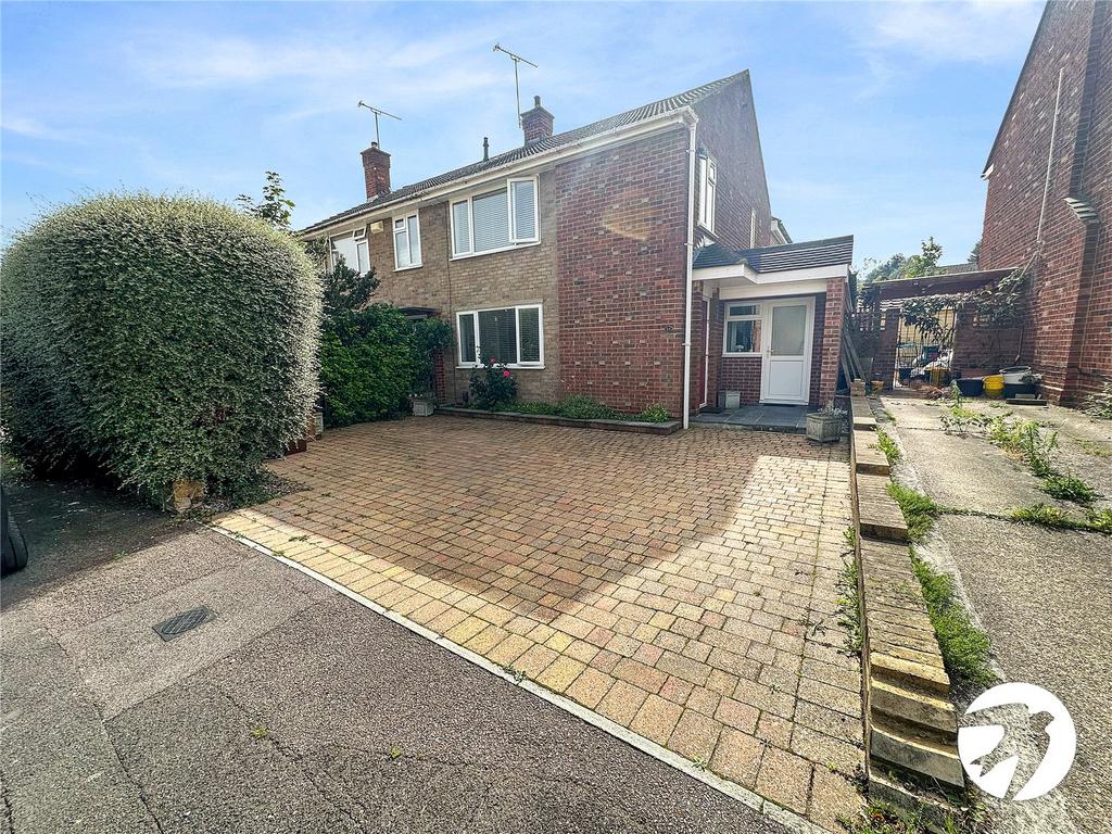 Grasmere Grove Rochester Kent Me2 4 Bed Semi Detached House For Sale