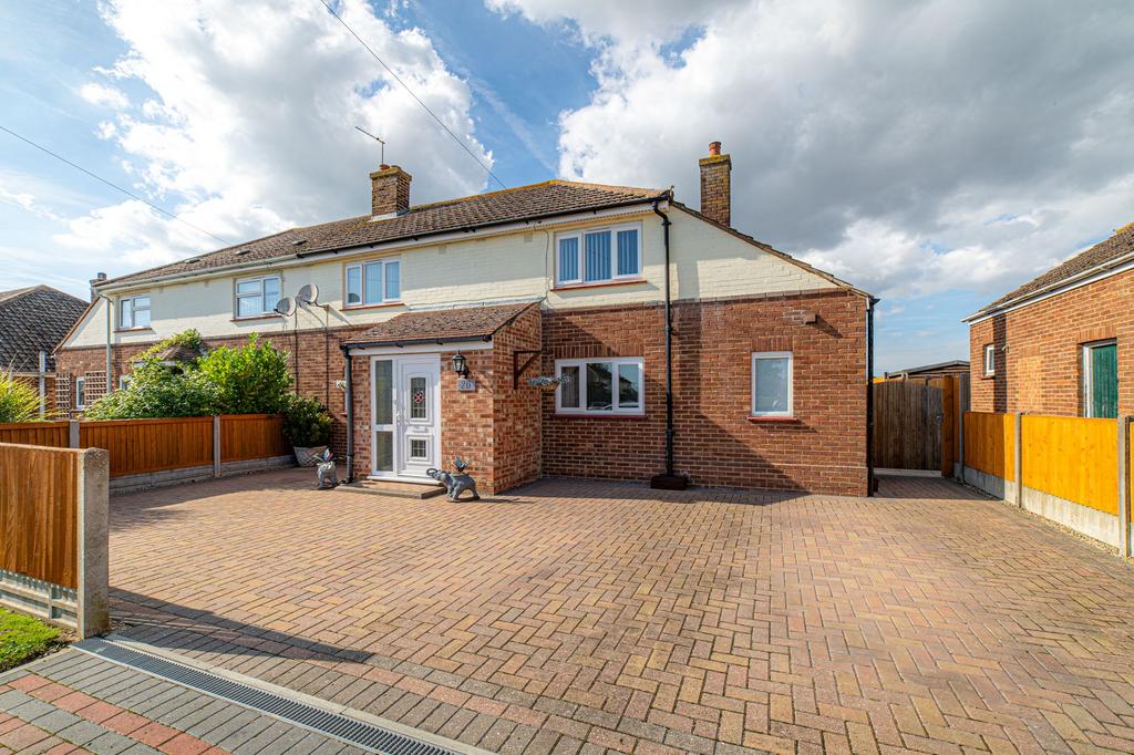 Molland Lea, Ash, CT3 3 bed semi-detached house for sale - £375,000