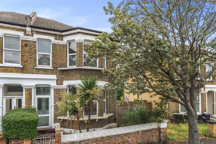 Mount Pleasant Road London SE13 3 bed house - £2,650 pcm (£612 pw)