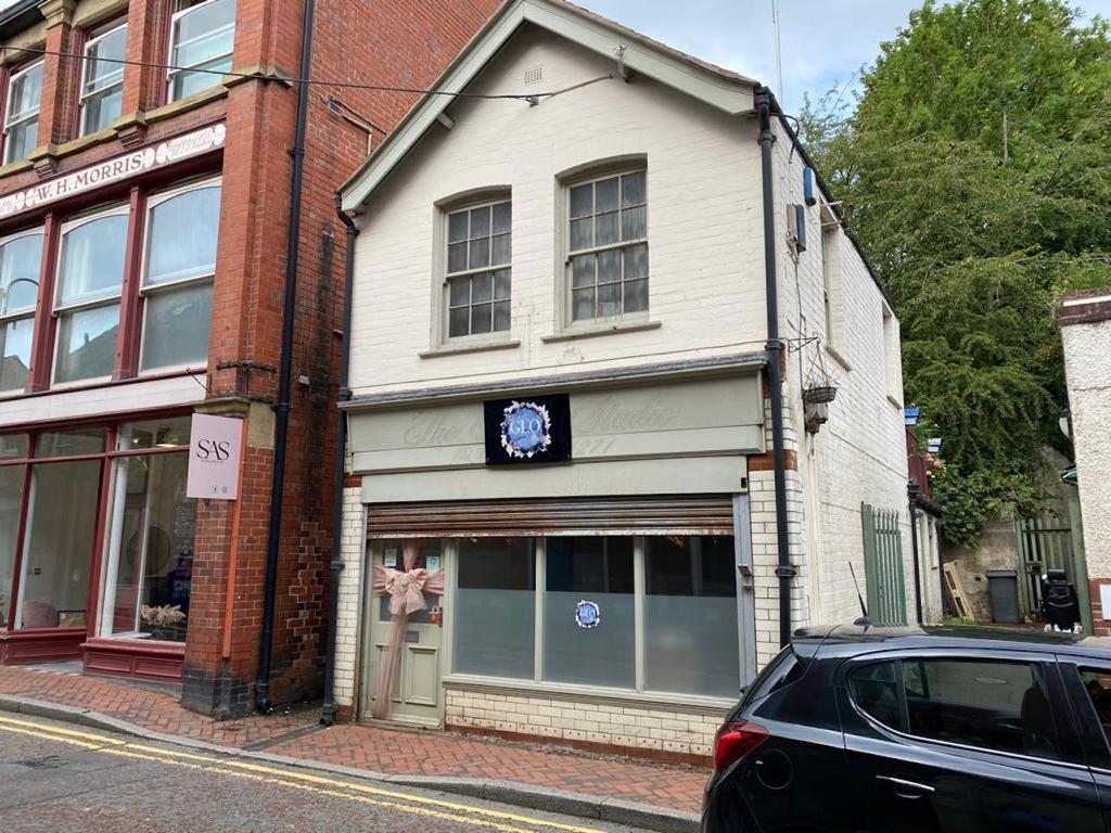34 Well Street, Cefn Mawr, Wrecsam, LL14 3AE Mixed use for sale - £92,000