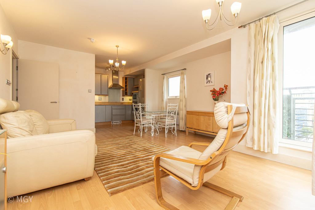 The Aspect, Queen Street, Cardiff 2 bed apartment - £1,350 pcm (£312 pw)