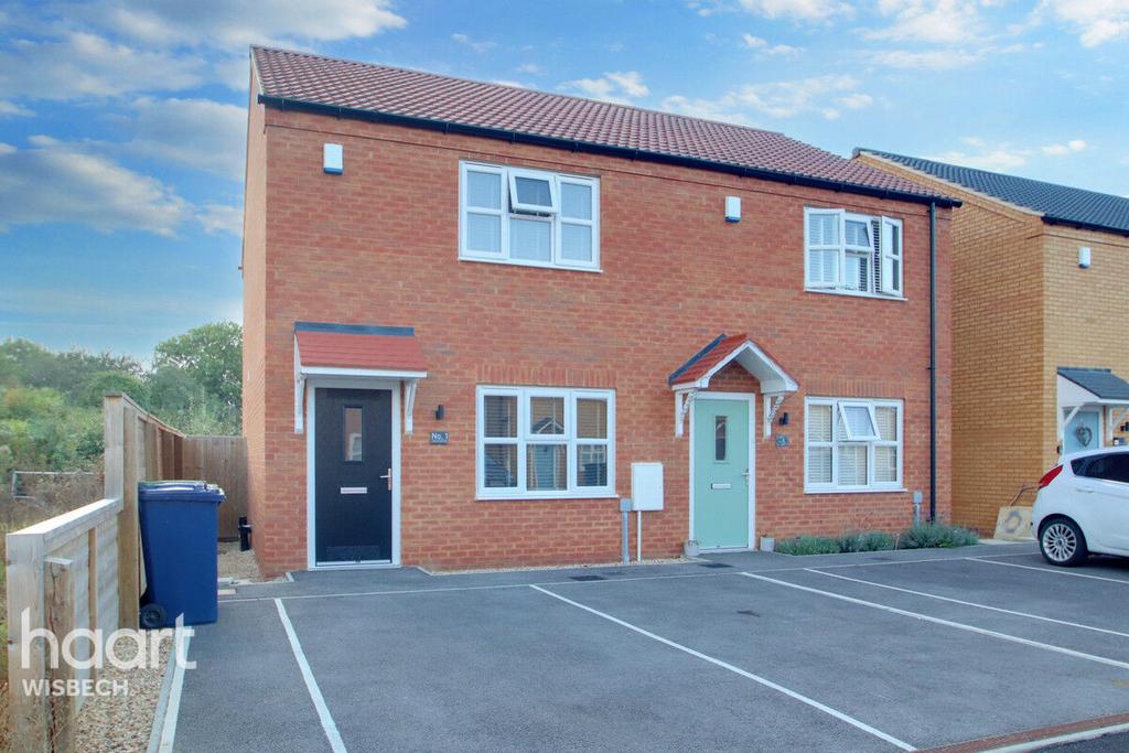 Thomas Aveling Close, Elm 2 bed semi-detached house for sale - £190,000