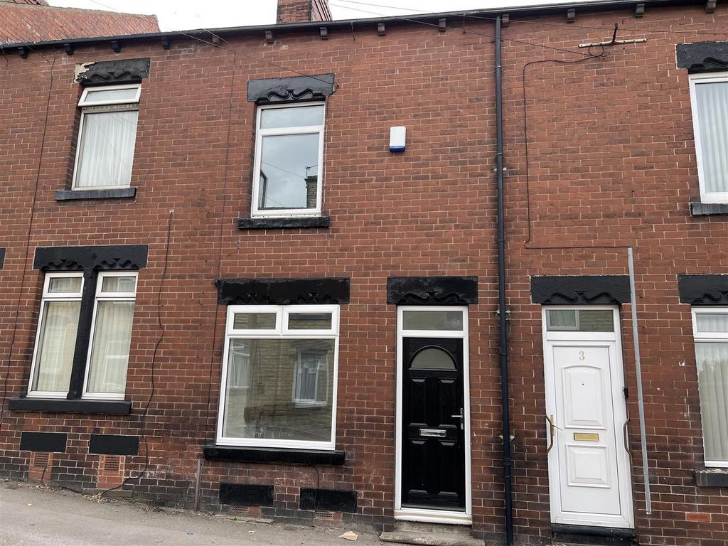 Day Street, Barnsley 3 bed terraced house - £675 pcm (£156 pw)