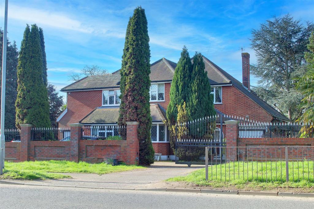Goffs Lane, Goffs Oak EN7 5 bed detached house - £1,200,000