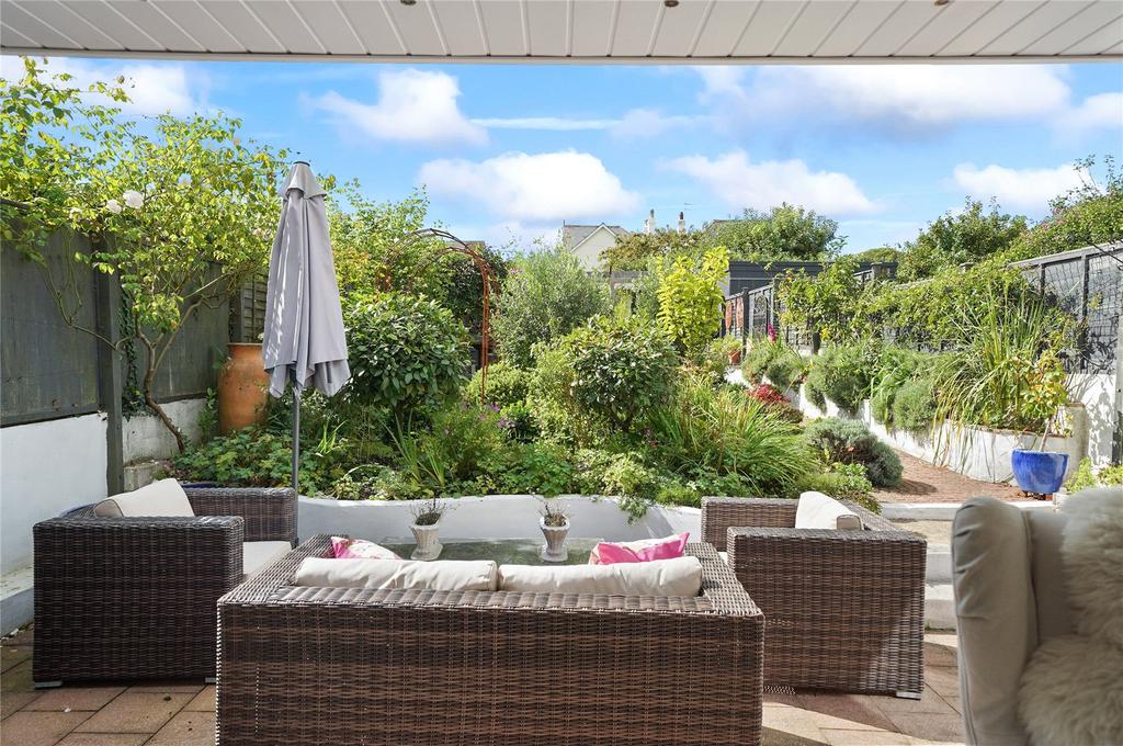Waverley Road, Kingsbridge, Devon, TQ7 3 bed terraced house - £525,000