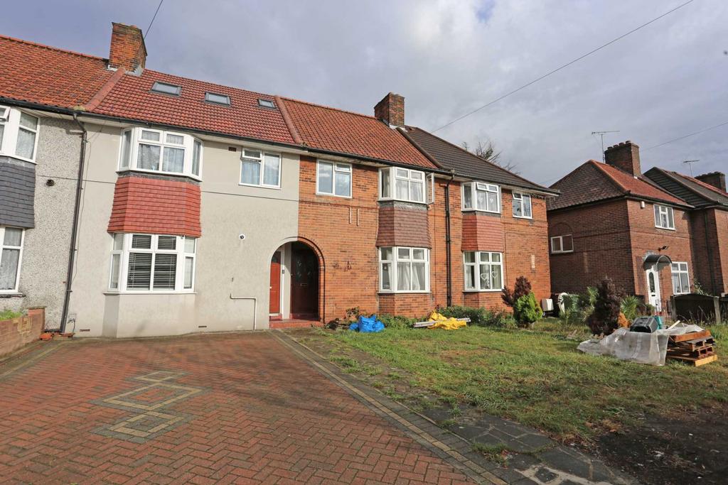 Valence Avenue Dagenham Rm8 3 Bed Terraced House £2 000 Pcm £462 Pw