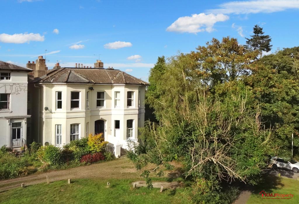 Rusthall Road, Tunbridge Wells, Kent 1 bed flat - £200,000