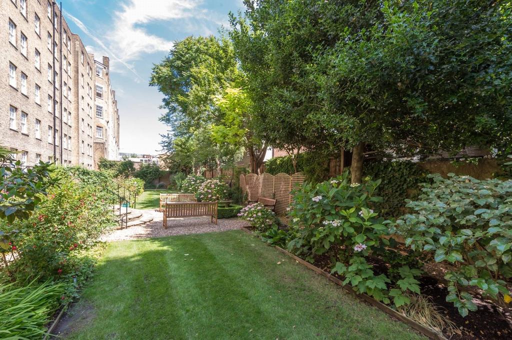 Pelham Court, SW3 2 bed apartment - £4,550 pcm (£1,050 pw)