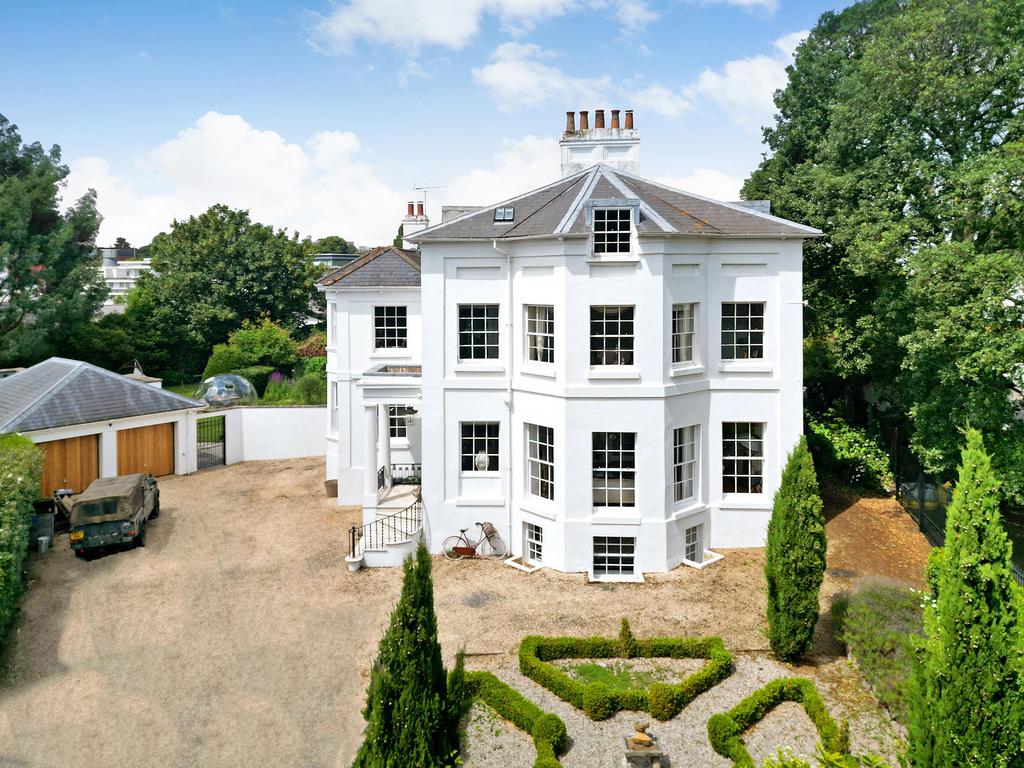 Mount Radford Crescent, Exeter, Devon, EX2 8 bed detached house for ...