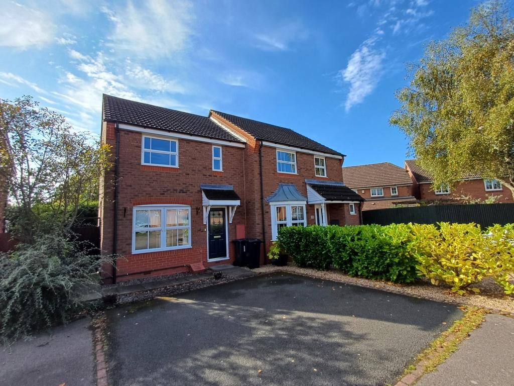 Rowan Close, Sutton Coldfield, B76 2 bed semi-detached house - £1,150 ...