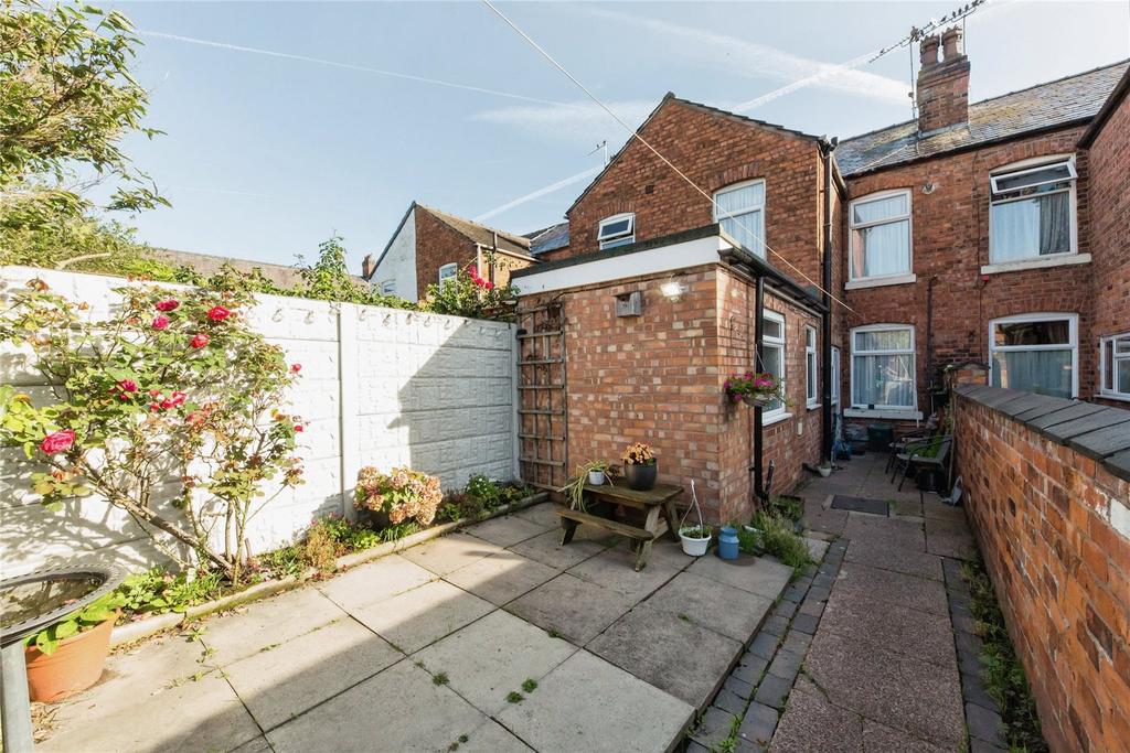 South Street, Crewe, Cheshire, CW2 3 bed terraced house - £120,000