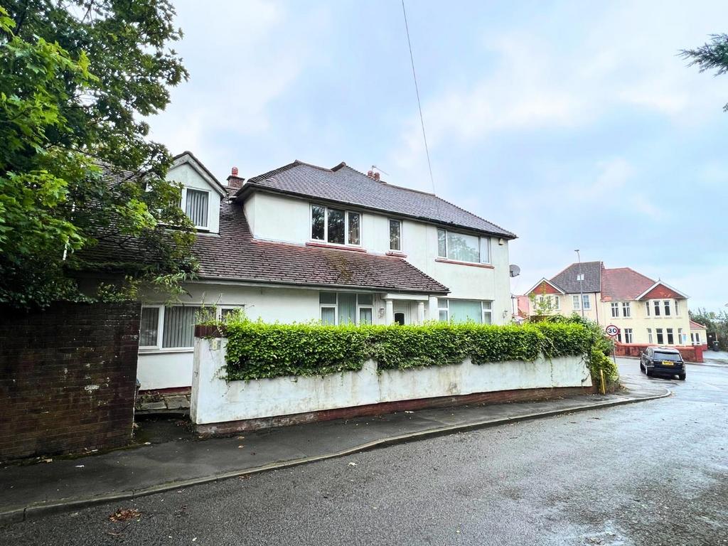 The Retreat, Penylan, Cardiff 6 bed detached house for sale - £575,000