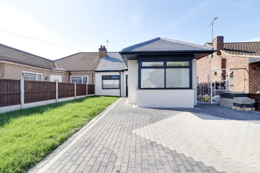 Rainham Road, Rainham RM13 3 bed semi-detached bungalow - £490,000