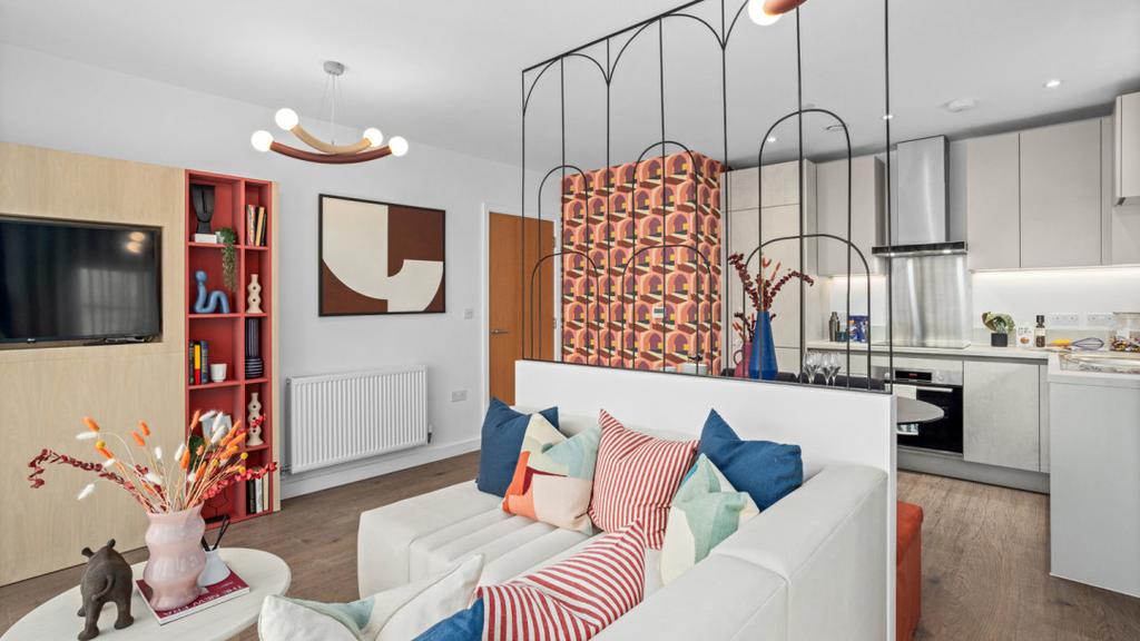 Plot 202 50%, at L&Q at Bankside... 2 bed flat - £188,750