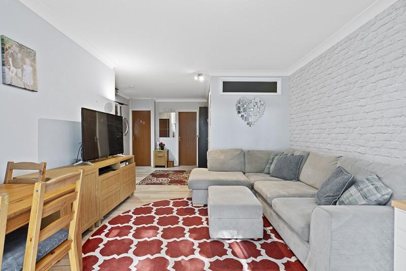 Netley Cliff, Victoria Road, Netley Abbey, Southampton, Hampshire. SO31 ...