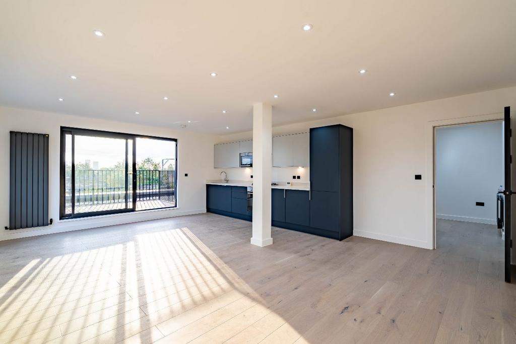 Clinton Road, Forest Gate, E7 3 bed apartment for sale - £600,000
