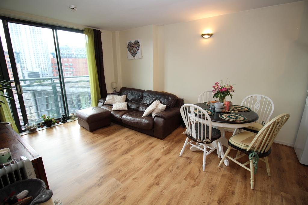 City Point 2, 156 Chapel Street, Salford, Lancashire, M3 2 bed ...