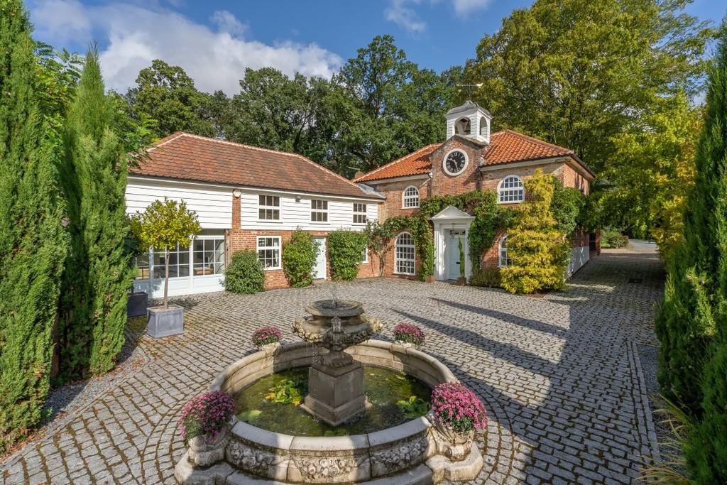 Hethersett 5 bed detached house - £1,500,000