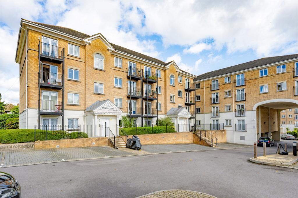 The Dell, Southampton SO15 2 bed flat - £190,000