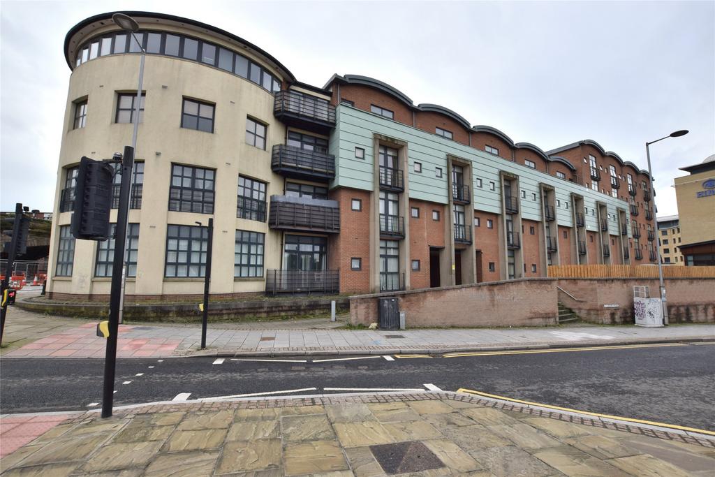 Curzon Place, Gateshead, Tyne and... 2 bed apartment - £1,000 pcm (£231 pw)