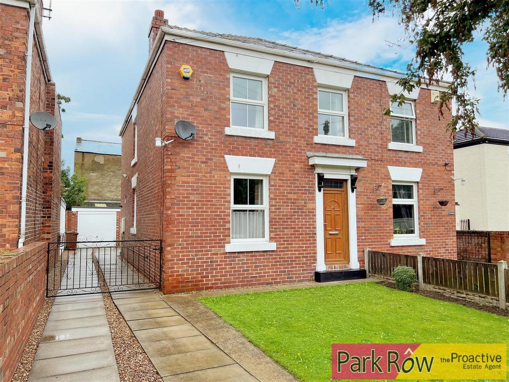 Ropewalk, Knottingley 3 bed semi-detached house - £200,000